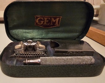 1950s Gem Deluxe featherweight Vintage Single Edge Safety Razor Set in ...