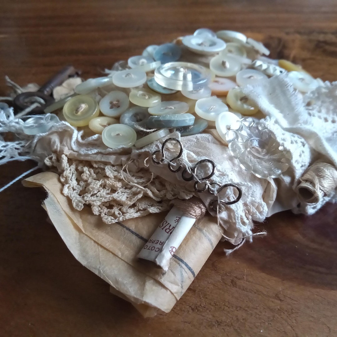 The Button Tin - Etsy