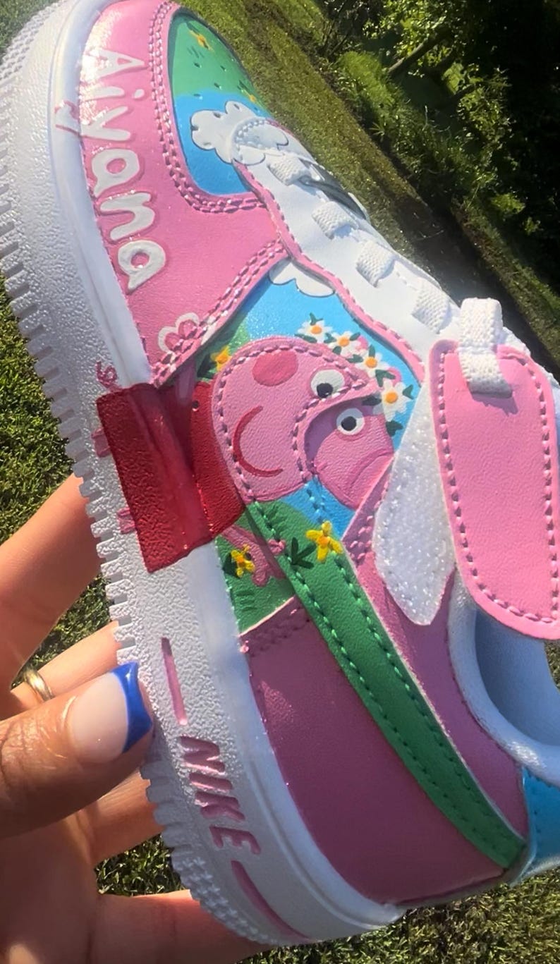 Custom Shoes : Peppa Pig (or ANY Theme) - Etsy
