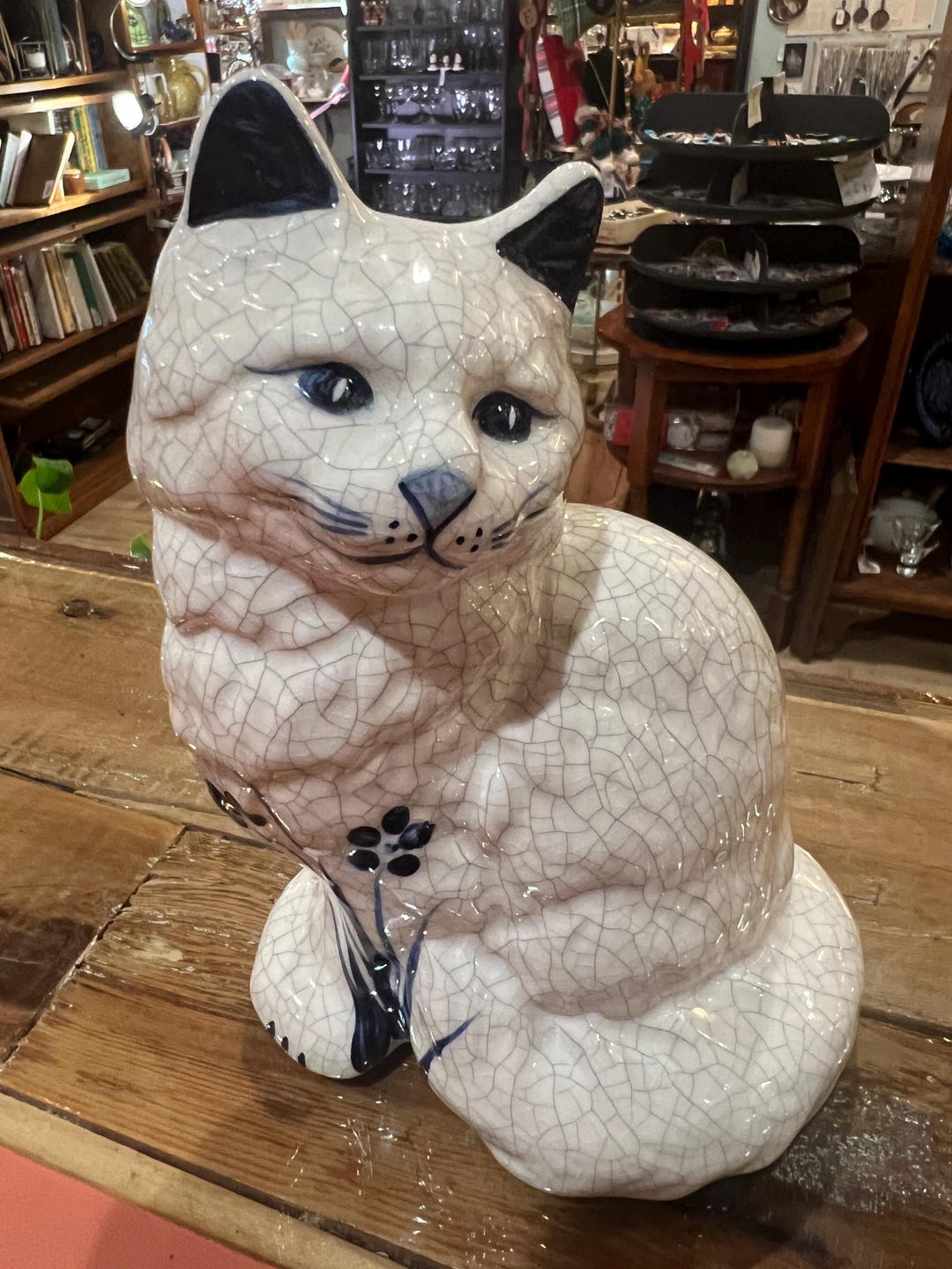 Dedham Pottery Cat Figurine W/flowers - Etsy