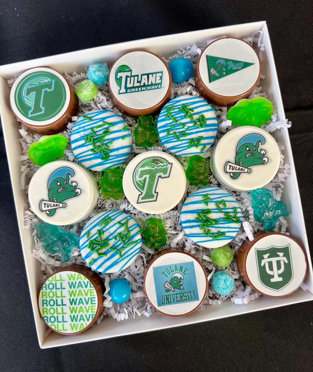Chocolate Dipped Oreos With Custom Logos. College Commits/roommate Gift ...