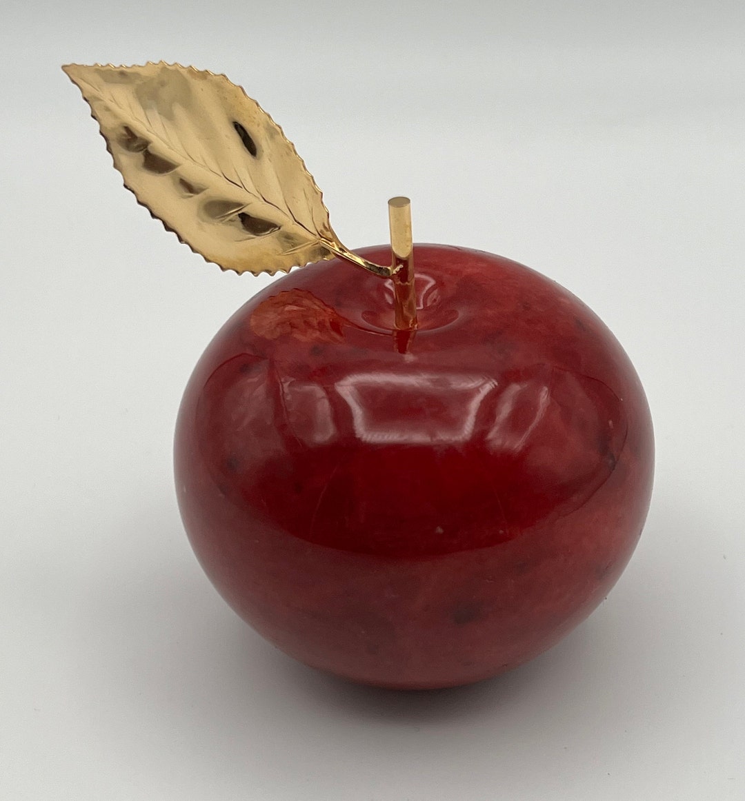 Vintage DUCCESCHI (volterra, Italy) Red Alabaster APPLE W/ Gold Leaf ...