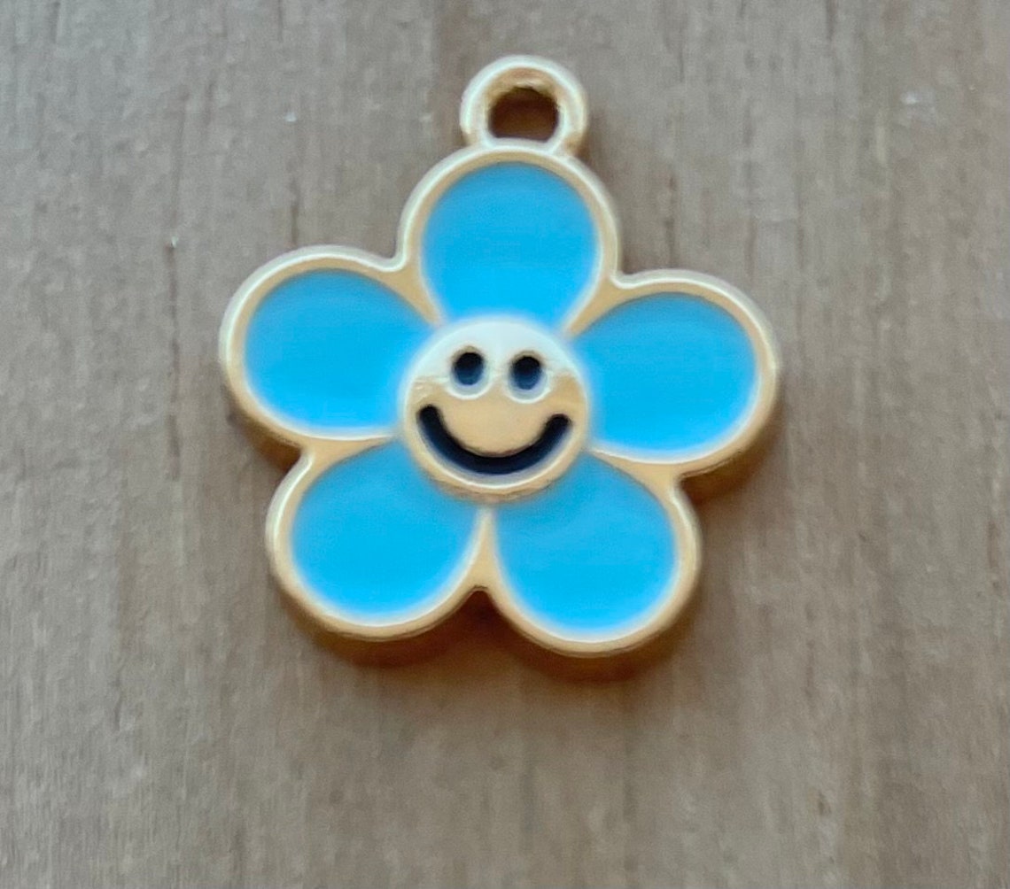 Smiley Face Flower Charm, Small Smiley Face Charm for Making Jewelry ...