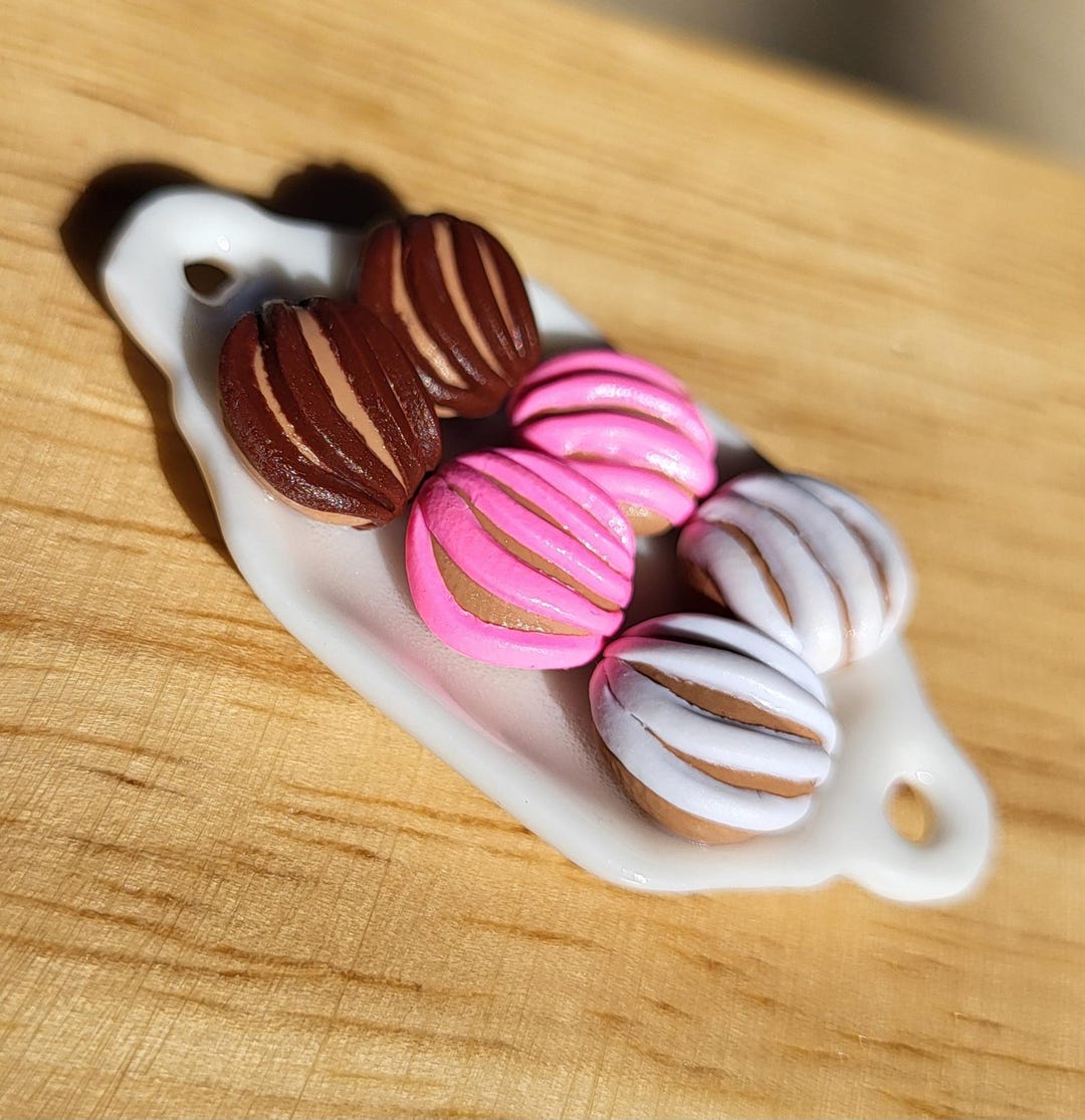 Mini Conchas, Dollhouse Mexican Sweet Bread, Tiny Pan Dulce, Mini ...