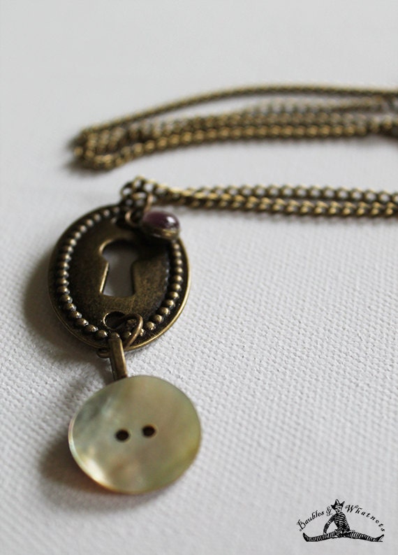 Keyhole Pendant Necklace - Vintage Bronze Keyhole with Vintage Mother ...