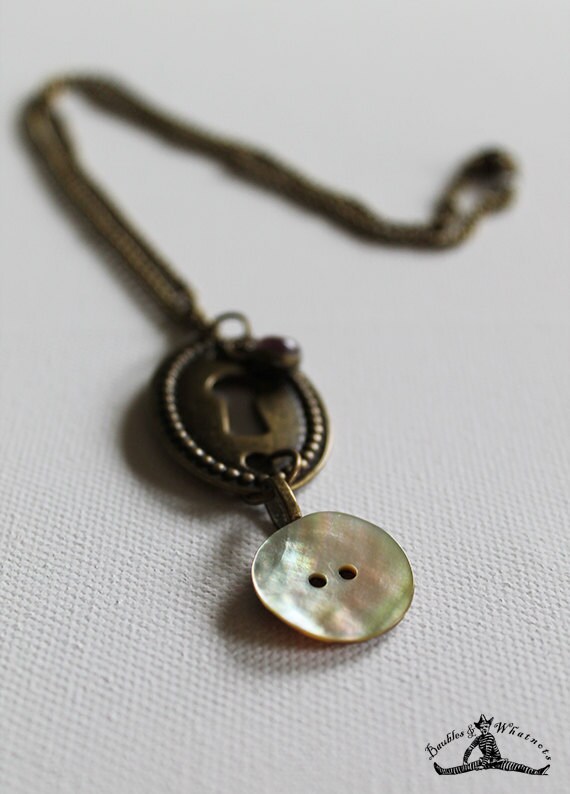 Keyhole Pendant Necklace - Vintage Bronze Keyhole with Vintage Mother ...