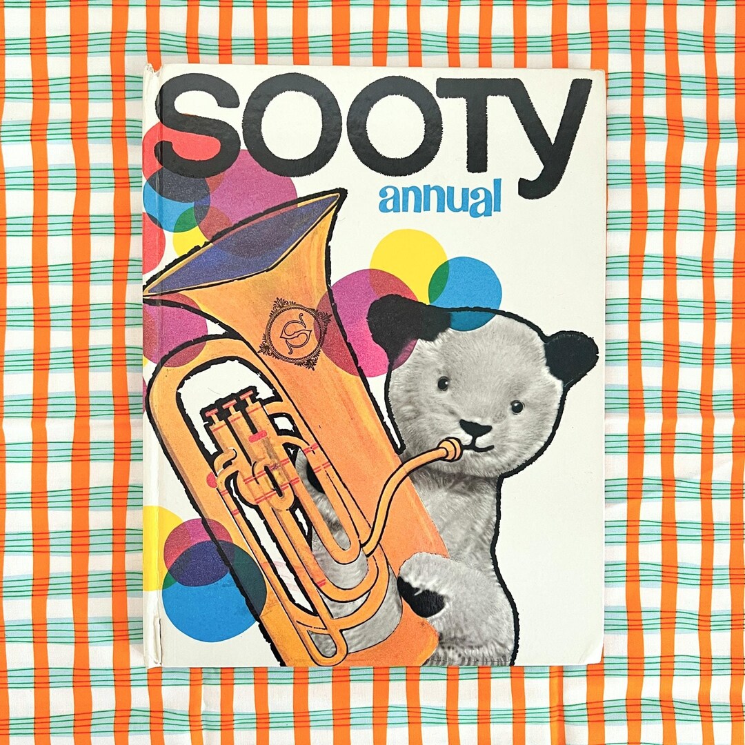 Sooty Annual 1965 Sooty and Sweep Fun Games & Puzzles A Daily Mirror ...