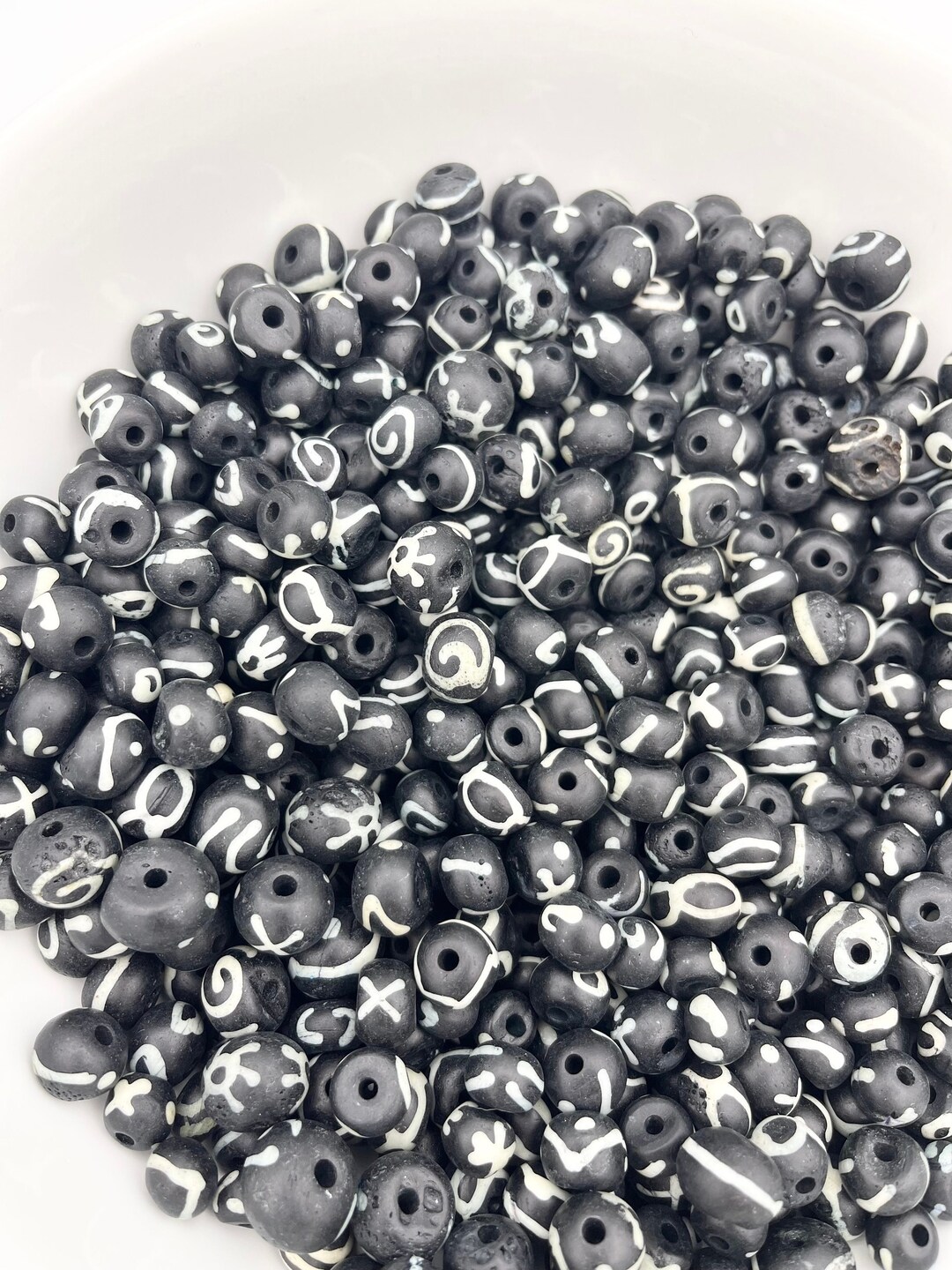 1/4lb Black Bone Bead Mix With White Design, Round Bone Beads, 10-15mm ...