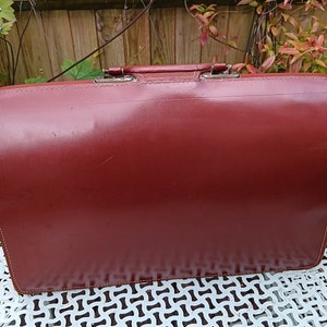 Good Quality Vintage Leather Briefcase. Gladstone Bag Doctors Bag ...