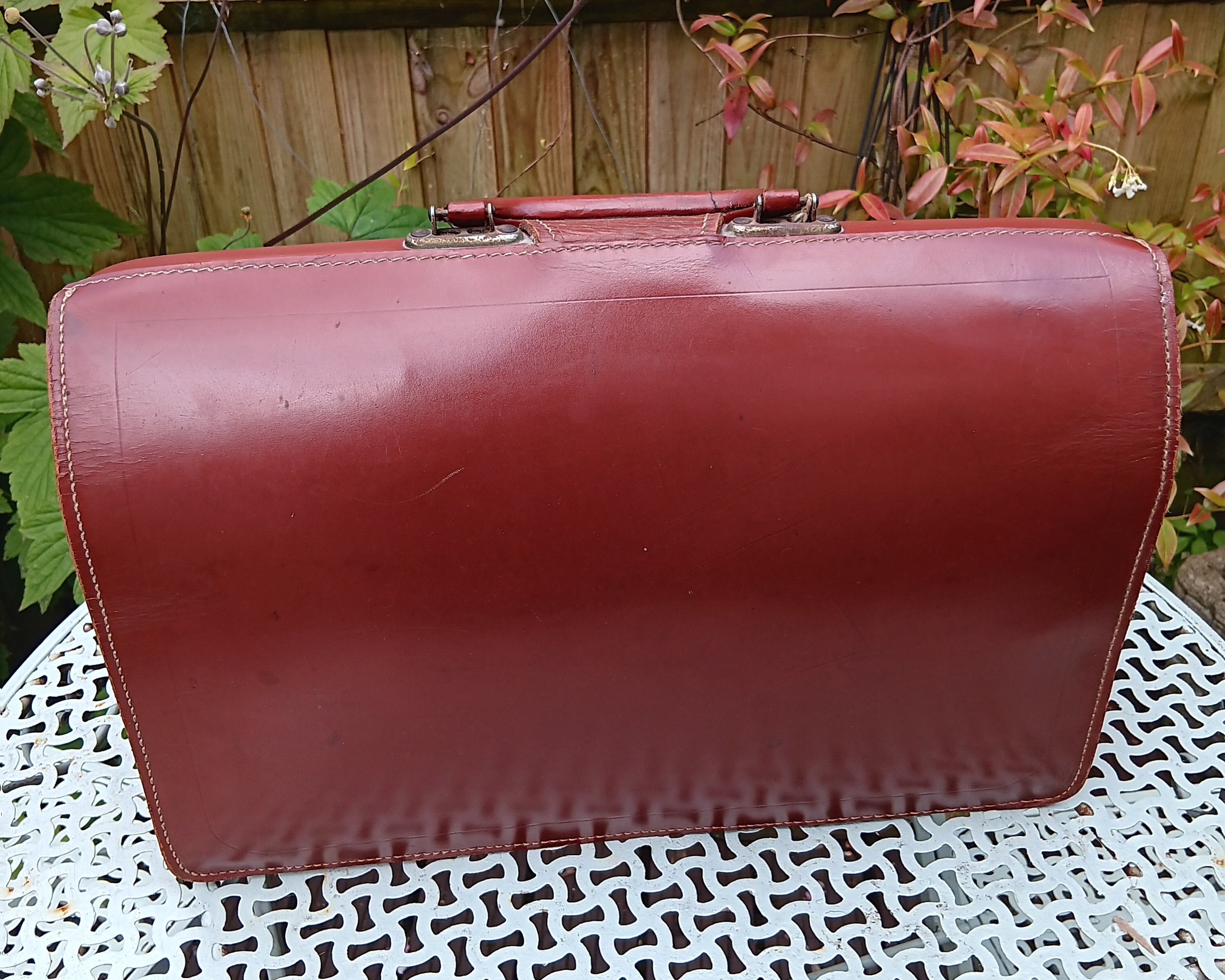 Good Quality Vintage Leather Briefcase. Gladstone Bag Doctors Bag ...