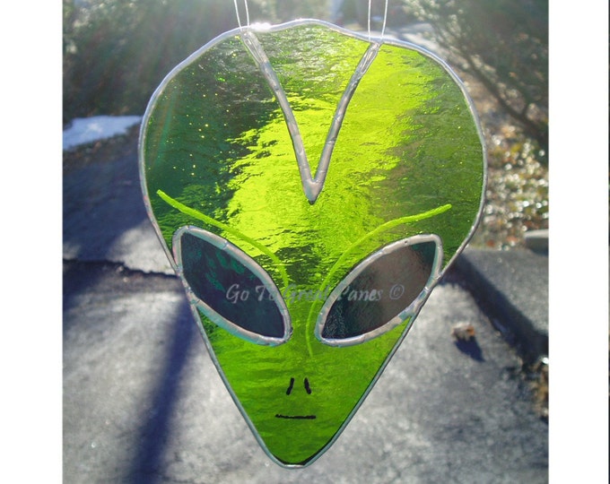 Roswell, Stained Glass Alien Head Sun Catcher, Green, Extraterrestrial ...