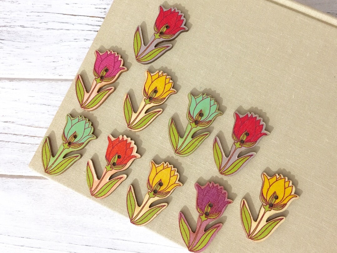 Wood Tulip Buttons, Flower Shaped Embellishment, Big Printed Novelty ...