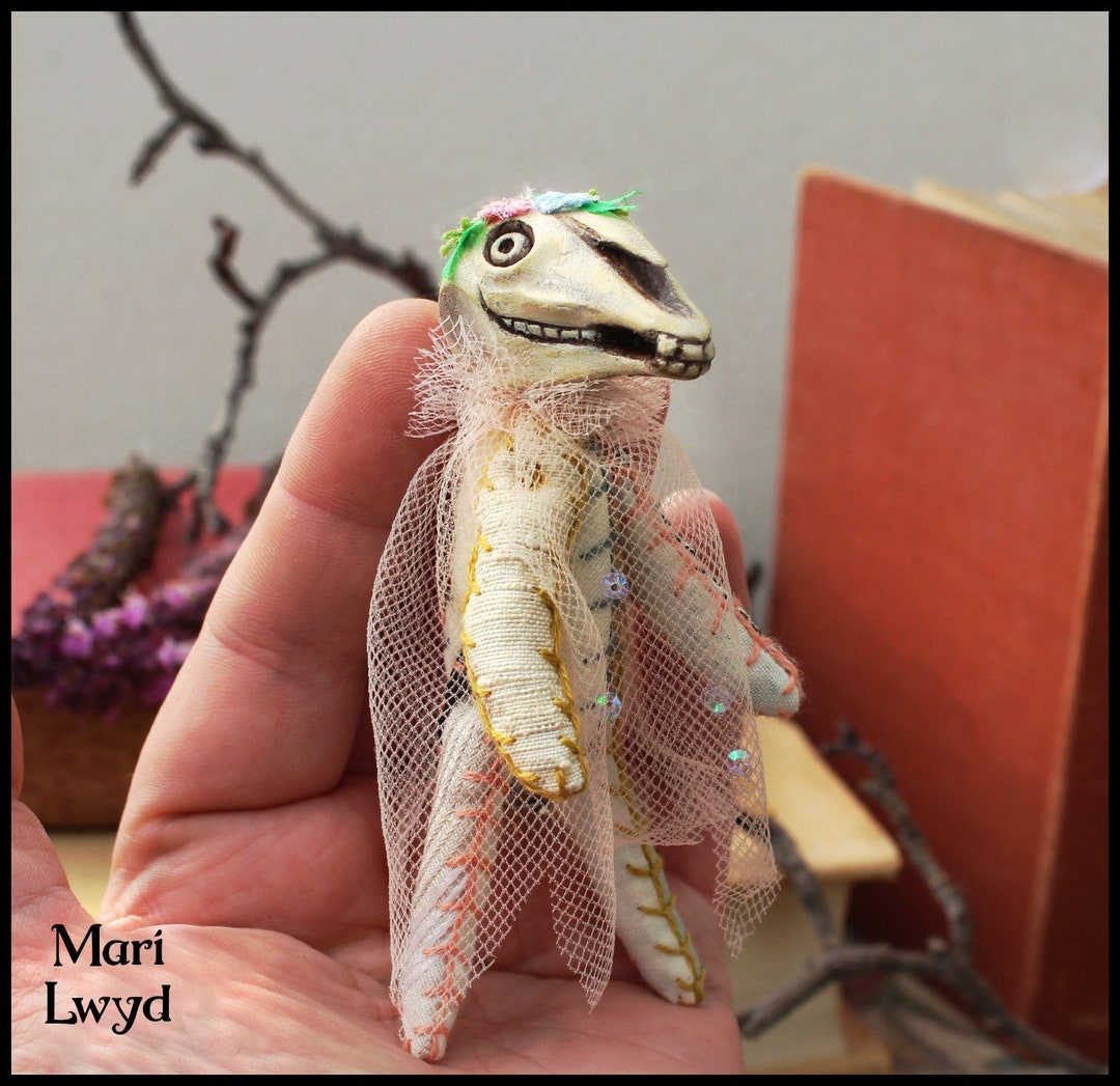 Mari Lwyd Folklore Folk Horror Revival Art Doll Miniature, Creepy Doll ...