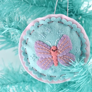 It Felt Like Spring Felt Ornaments - DIY Project With PDF Patterns and ...