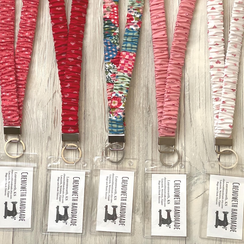 Beaded Lanyard Valentine - Etsy