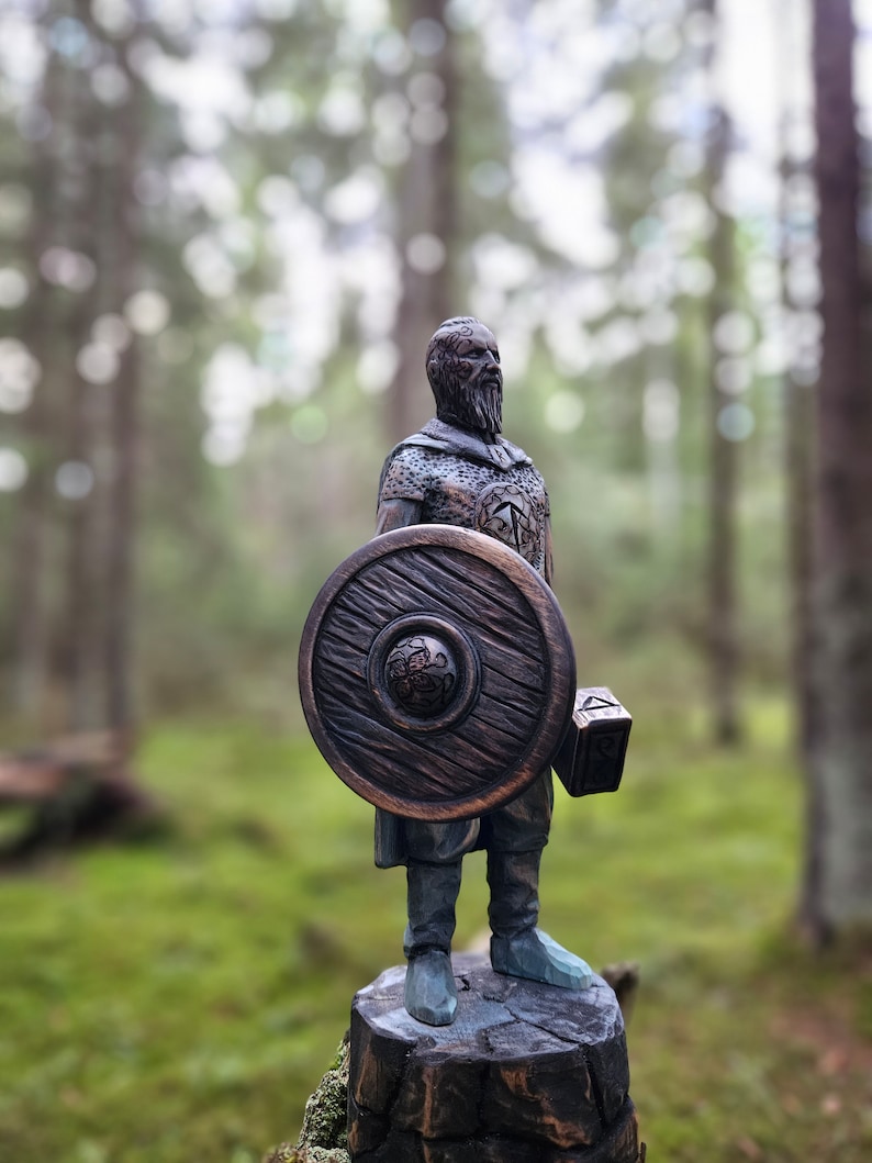 Thor Wood Statue. Ragnar Lothbrok in of Figures. Scandinavian God Thor ...