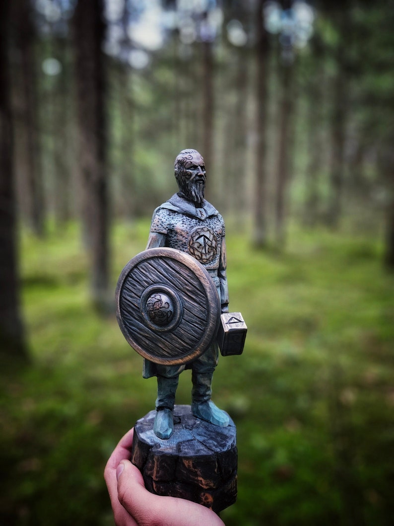 Thor Wood Statue. Ragnar Lothbrok in of Figures. Scandinavian God Thor ...
