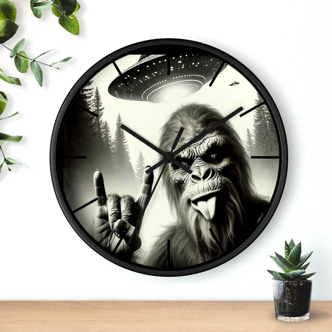 Bigfoot Alien Wall Clock: Sasquatch Sci-fi Home Decor - Etsy