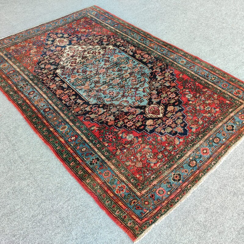 Persian Rug - Etsy
