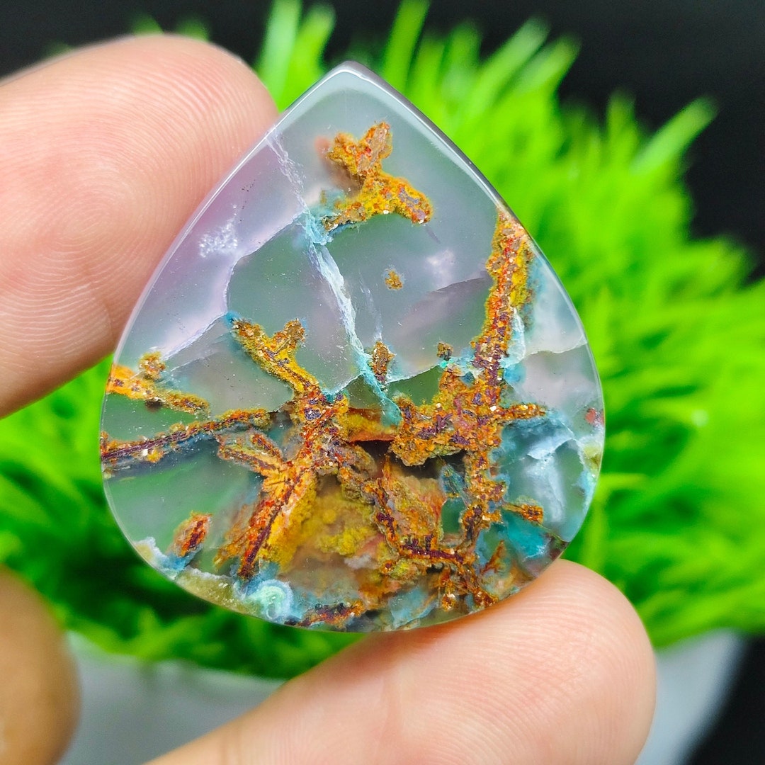 Crystal Chalsedony Floating Native Copper | Size : 33x29x4.6mm ...