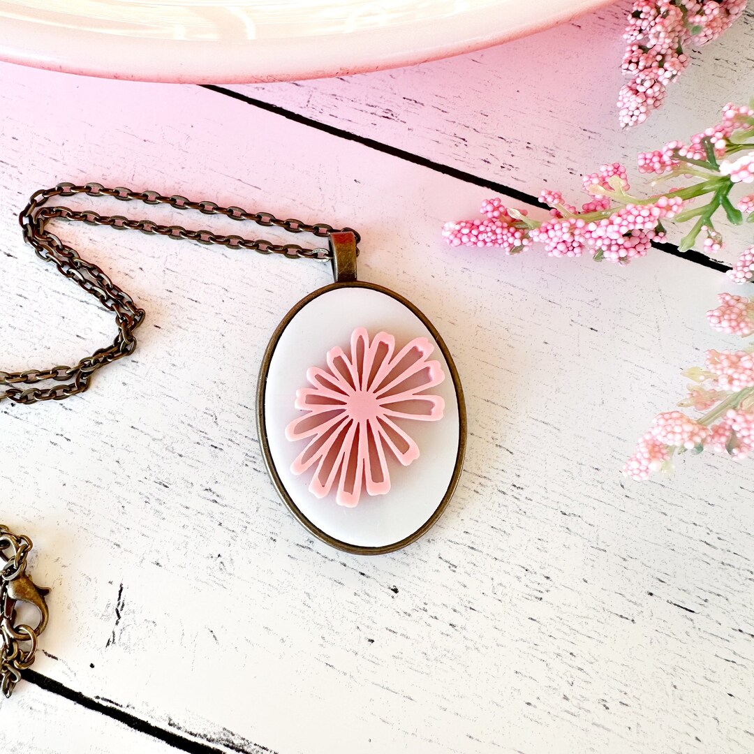 Pyrex Pink Daisy Design Acrylic Necklace in Matte Pink on White ...