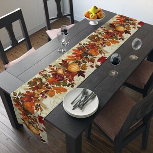 Autumn Table Runner With Fall Leaves & Pumpkin Pattern - Thanksgiving ...