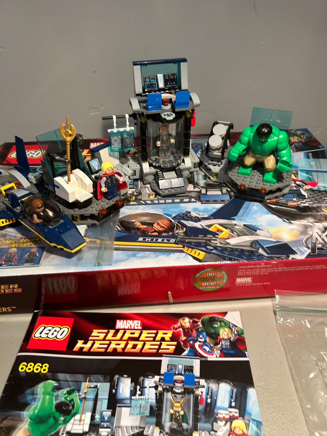 LEGO 6868 Marvel: Hulk's Helicarrier Breakout Figures, Manual, Box See ...