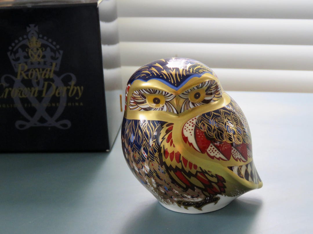 Royal Crown Derby. Nightingale Owl Paperweight - Little Owl (with Box ...