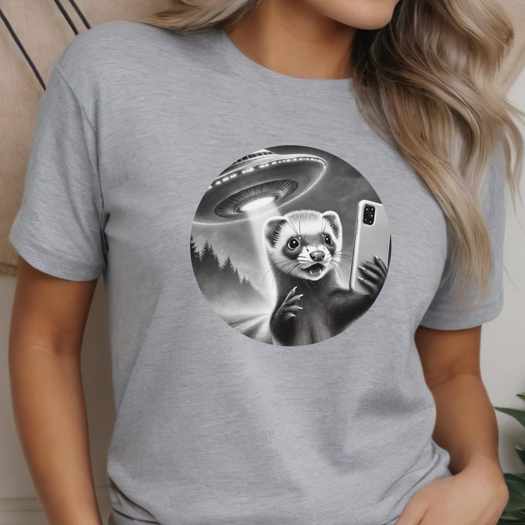 Vintage Ferret Selfie T-shirt: Funny Alien Abduction Gift - Etsy