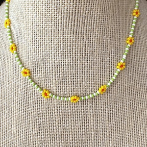 Daisy Chain Necklace Adjustable Beaded Daisy Necklace Dainty - Etsy