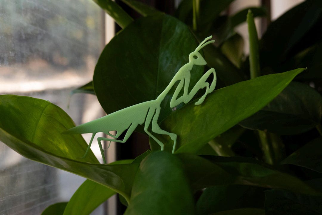 3 Pack. Praying Mantis Plant Decor GLOW in THE DARK X3 - Etsy