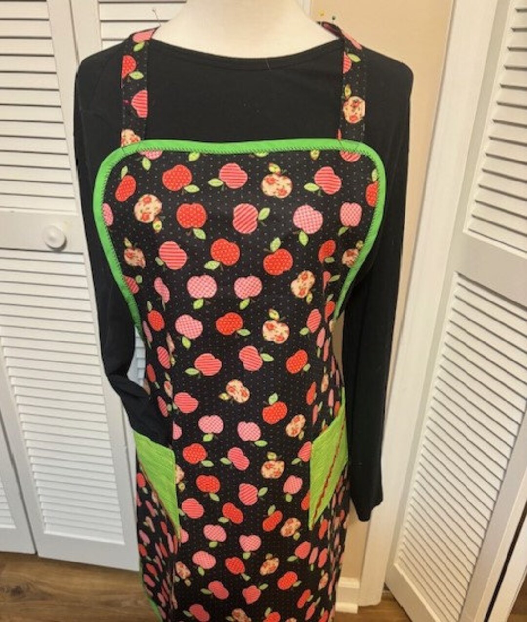 Cute Apple Apron Plus Size for Tall and Fluffy Gals. Just Marked Down ...