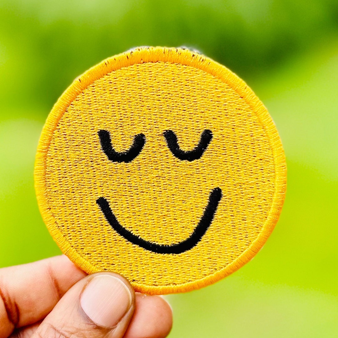 Retro Smiley Face Patch Vintage 90s Nostalgia Fashion Accessory ...