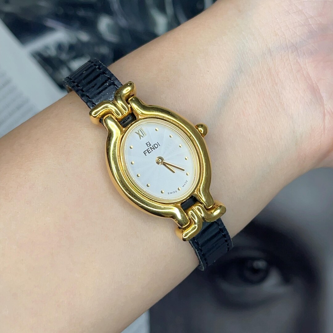 Fendi 640L Women's Vintage Watch Gold and Leather Straps Sets New ...