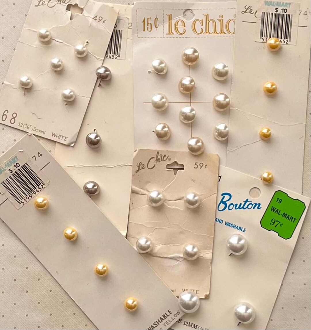 Vintage Le Chic/le Bouton Buttons, Faux Pearl, NOS, 33 Qty - Etsy
