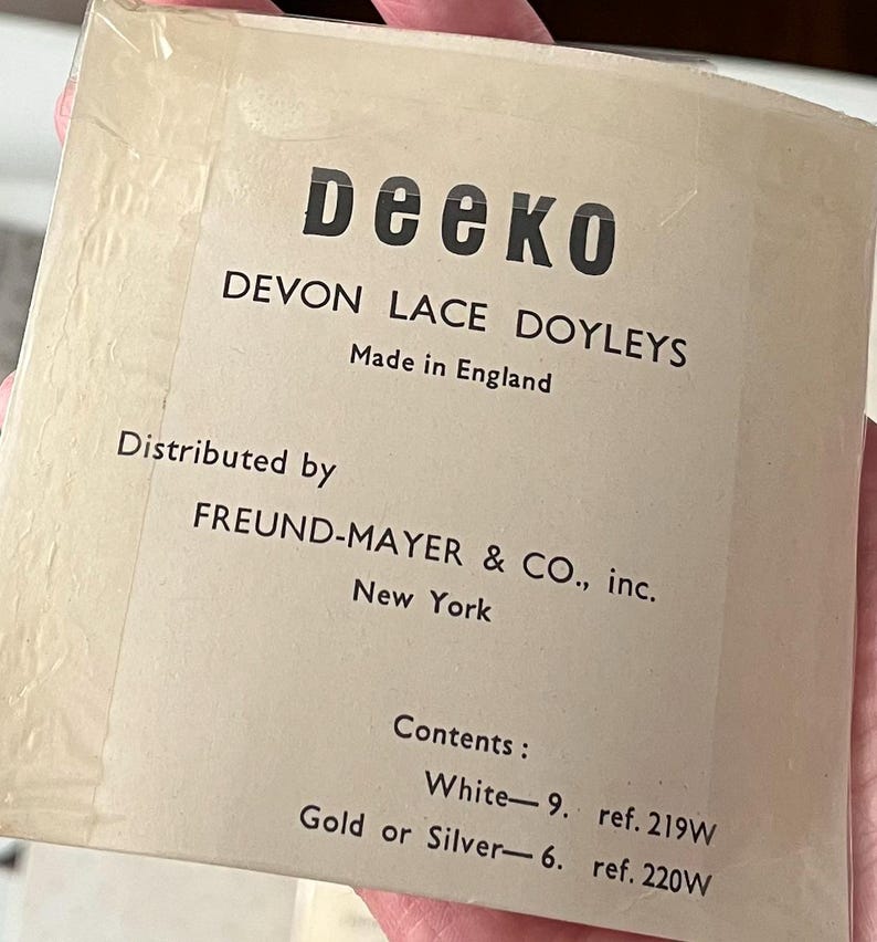 Deeko Devon Lace Doyleys, Gold Doilies, Paper Doilies, Made in England ...