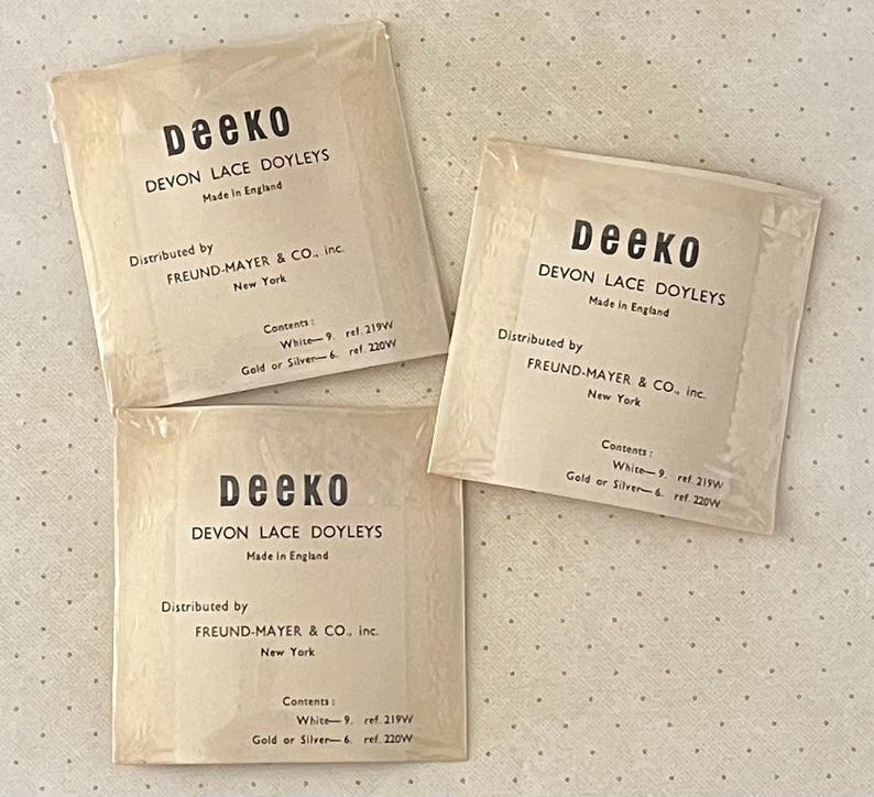 Deeko Devon Lace Doyleys, Gold Doilies, Paper Doilies, Made in England ...