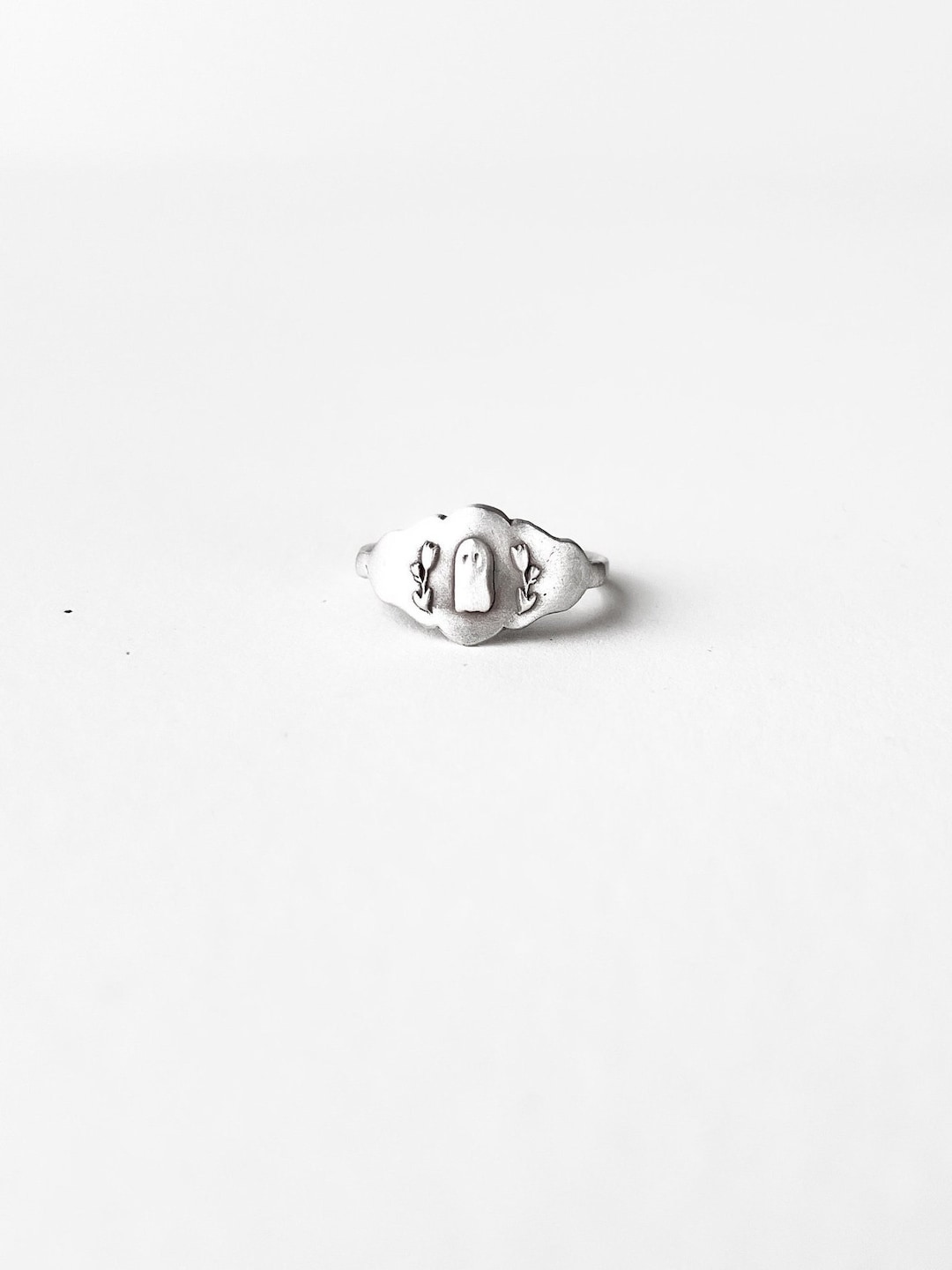 Sterling Silver Ghost Ring: Spooky Garden Scallop Design - Etsy