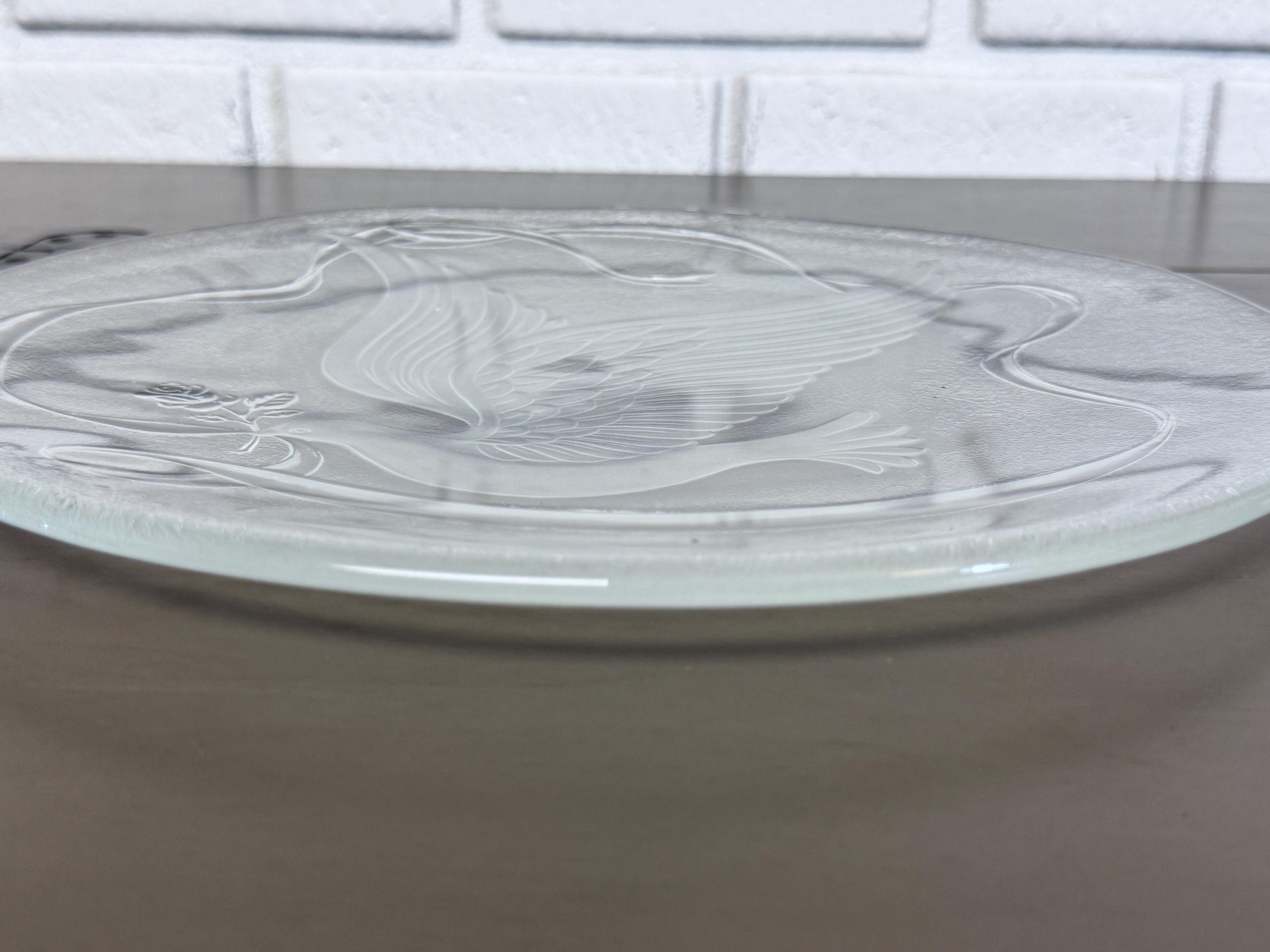 Vintage, LE Smith, Glass Dove Platter, 13 Inches in Diameter, Frosted ...
