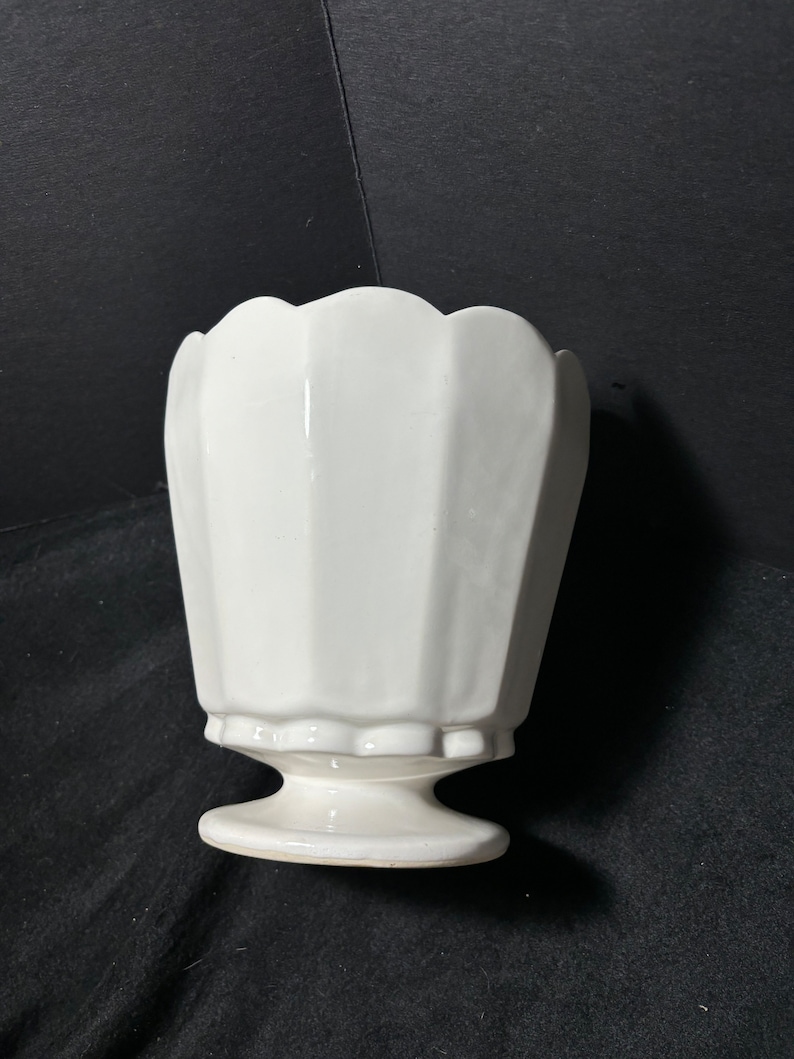 Vintage, Hull Planter, Raised Strawberries, White, C.1950s 7 Tall by 7 ...