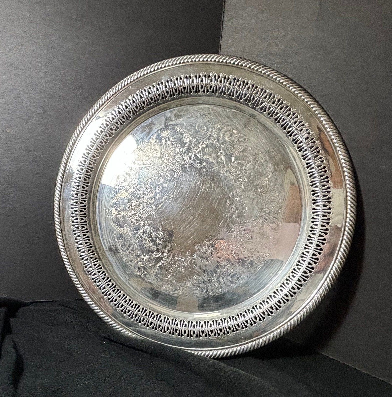 Vintage WM Rogers Plate 160 with an Etched Floral Design and Rope Trim ...