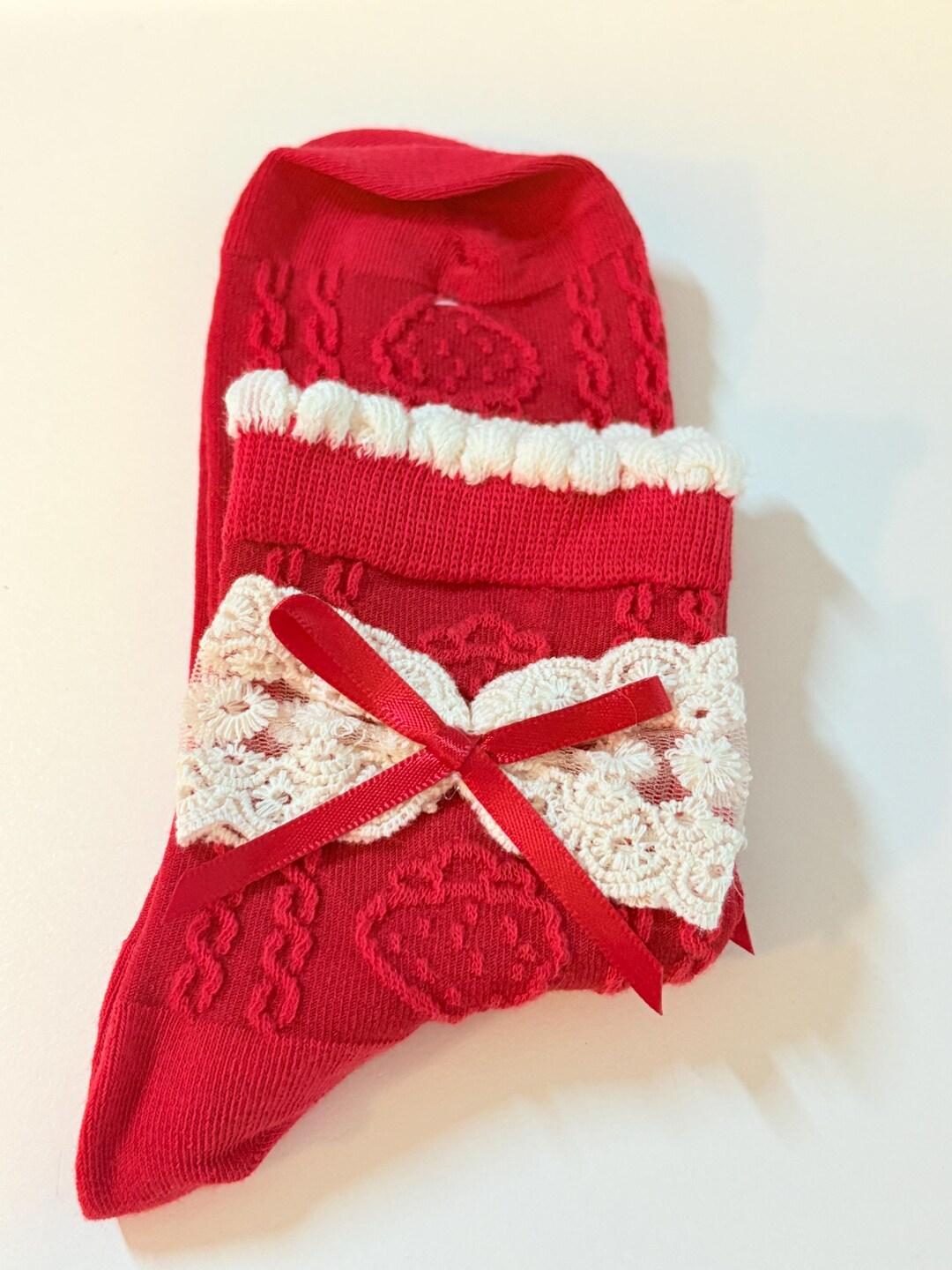 Christmas Vintage Style Red Lace Bow Socks, Women's Holiday Gift ...