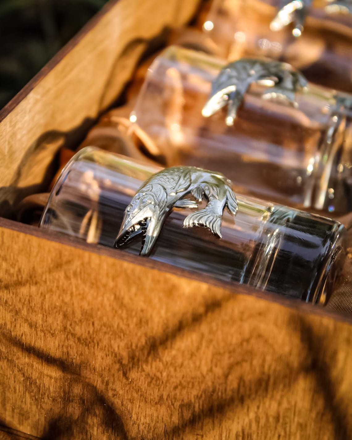 Shot Glass Set With Pike Relief – in Wooden Gift Book-style Box. Shot ...
