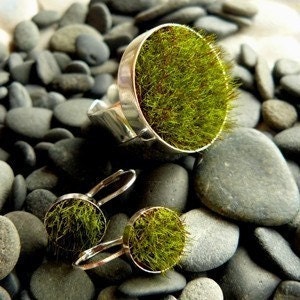 Gather Moss Earrings Medium - Etsy