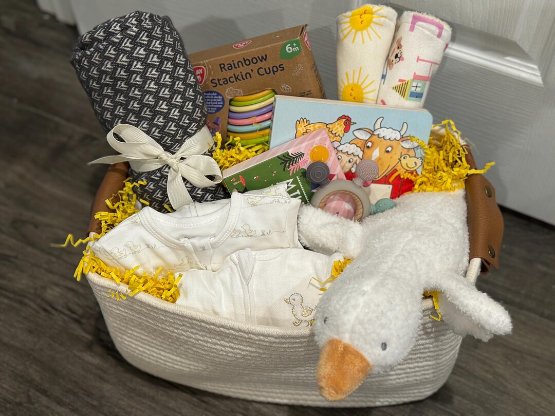 Little Ducky Gender Neutral Baby Basket - Etsy