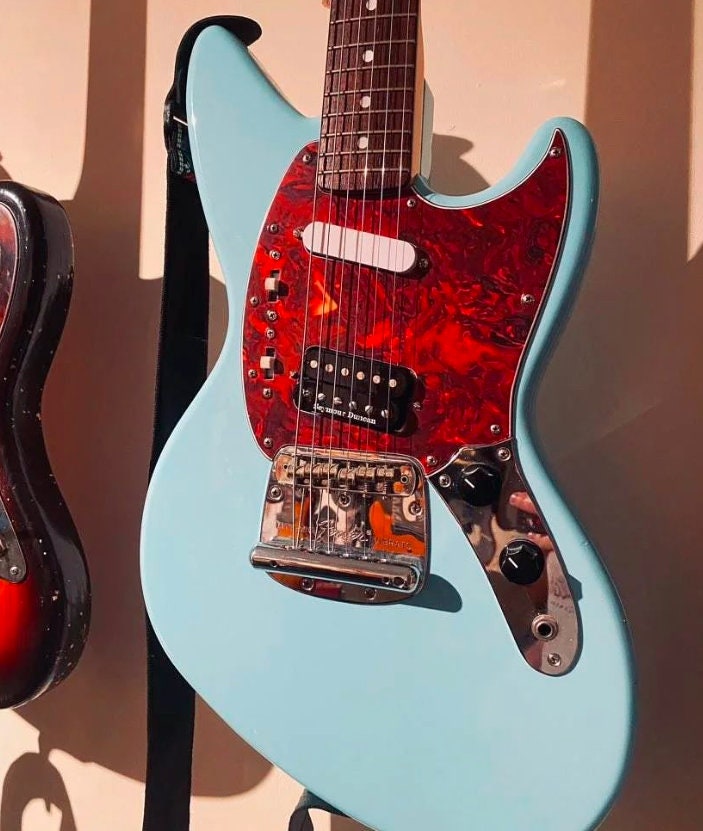 Golpeador réplica del Fender Mustang 'Sky-stang-I' de Kurt Cobain TODAS ...