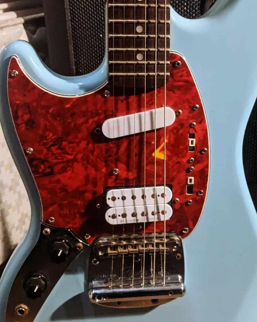 Golpeador réplica del Fender Mustang 'Sky-stang-I' de Kurt Cobain TODAS ...