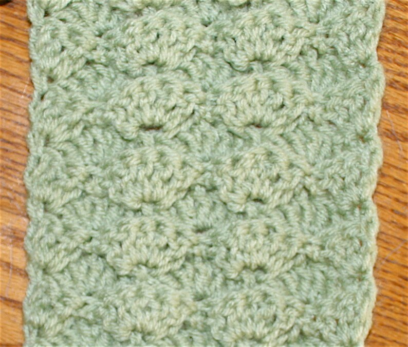 Crochet Scarf Pattern Puffy Shell Fan Design 3D Reversible Crochet in 3 ... Crochet Scarf Pattern Puffy Shell Fan Design 3D Reversible Crochet in 3 ...