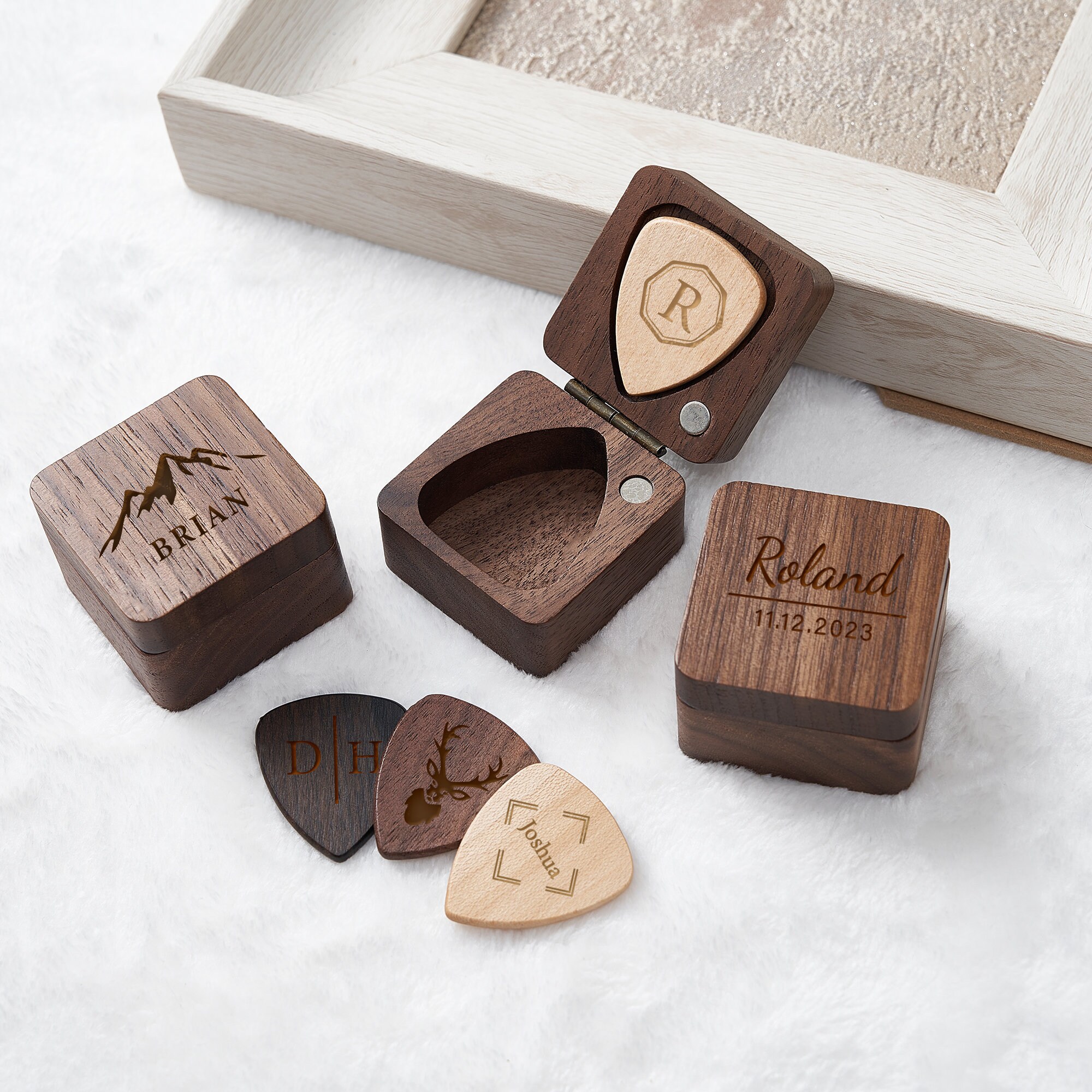 Custom Wooden Guitar Picks & Plectrum Boxes - Etsy UK