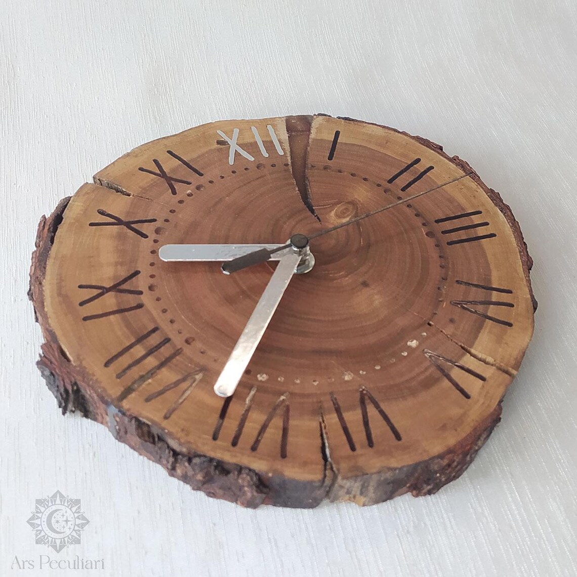 Handmade Wooden Slice and Epoxy Resin Wall Clock Elegant Walnut Wood ...